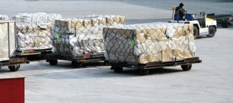 Pengertian dan 12 Contoh Kegiatan Distribusi - UTBK CAK